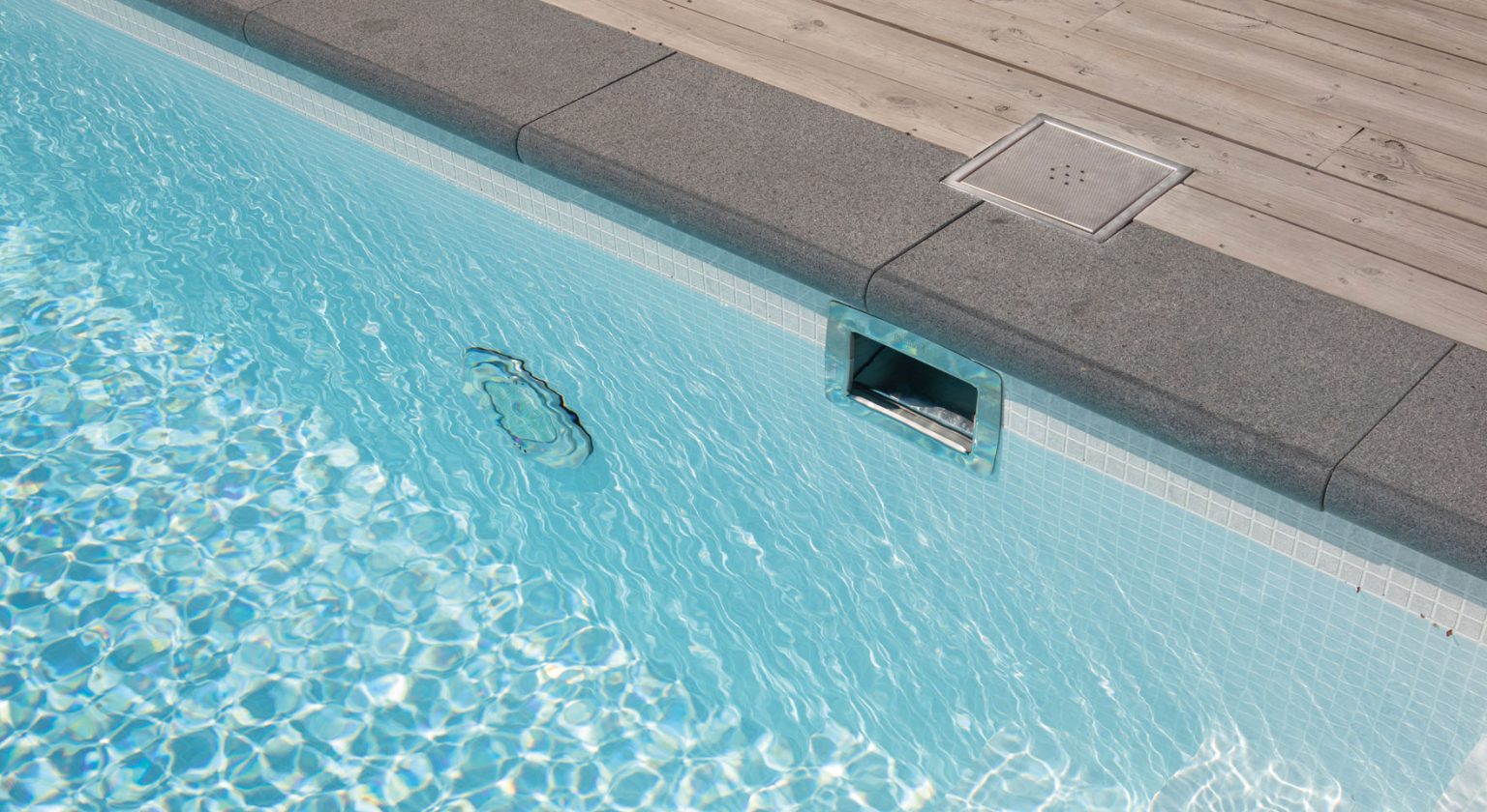 Pool med kakel / klinker / mosaik - Leif Tjälldén AB